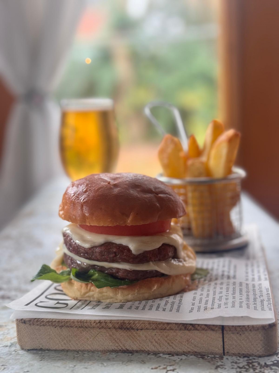 Buy 4 Virtually Fat Free Steak Burgers Online - David Stein Scottish ...